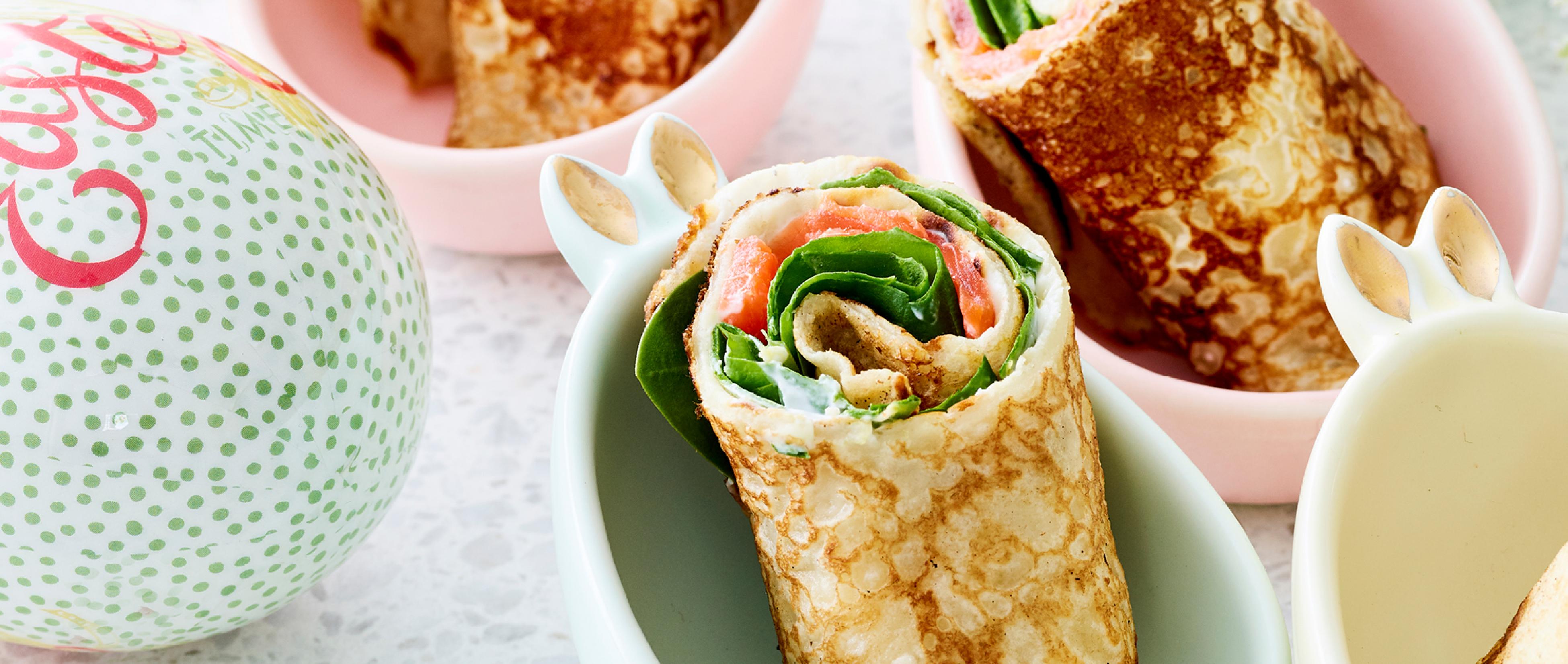 Hartige flensjes met zalm, spinazie en zure room | Alvo